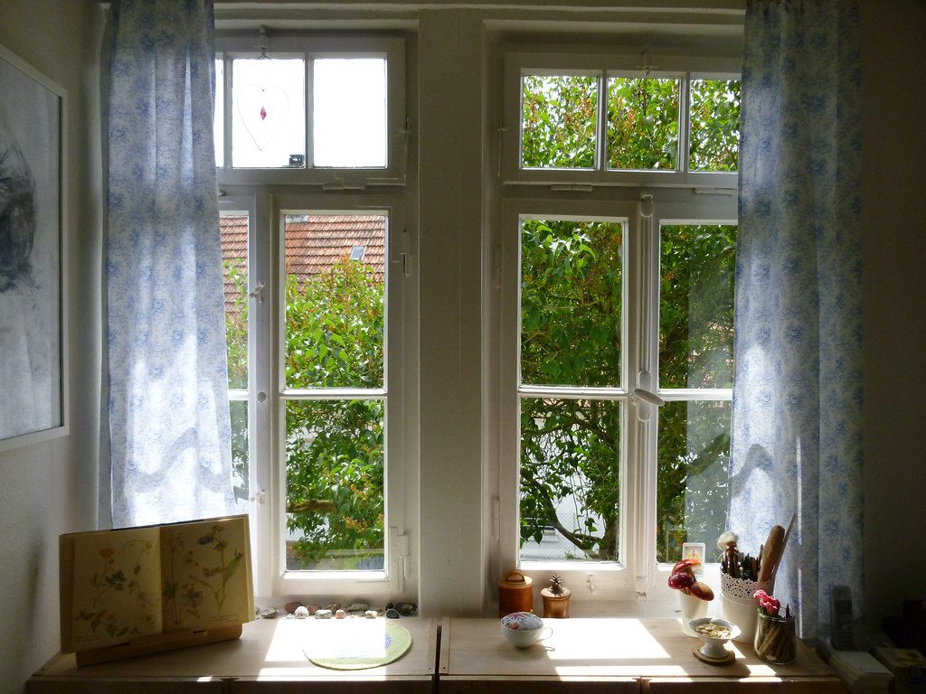 Best #1 Guide on How to Remove Tough Stains from Curtains Without ...